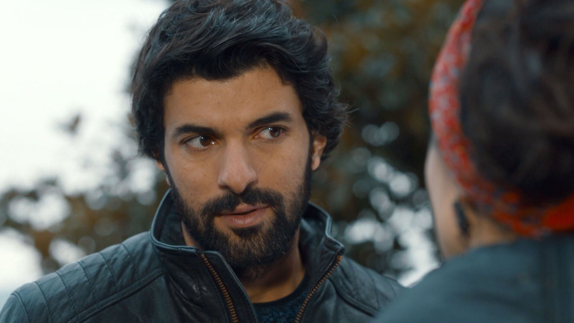 AMOR DE CONTRABANDO - "¿Por qué no dejas que te ayude?"