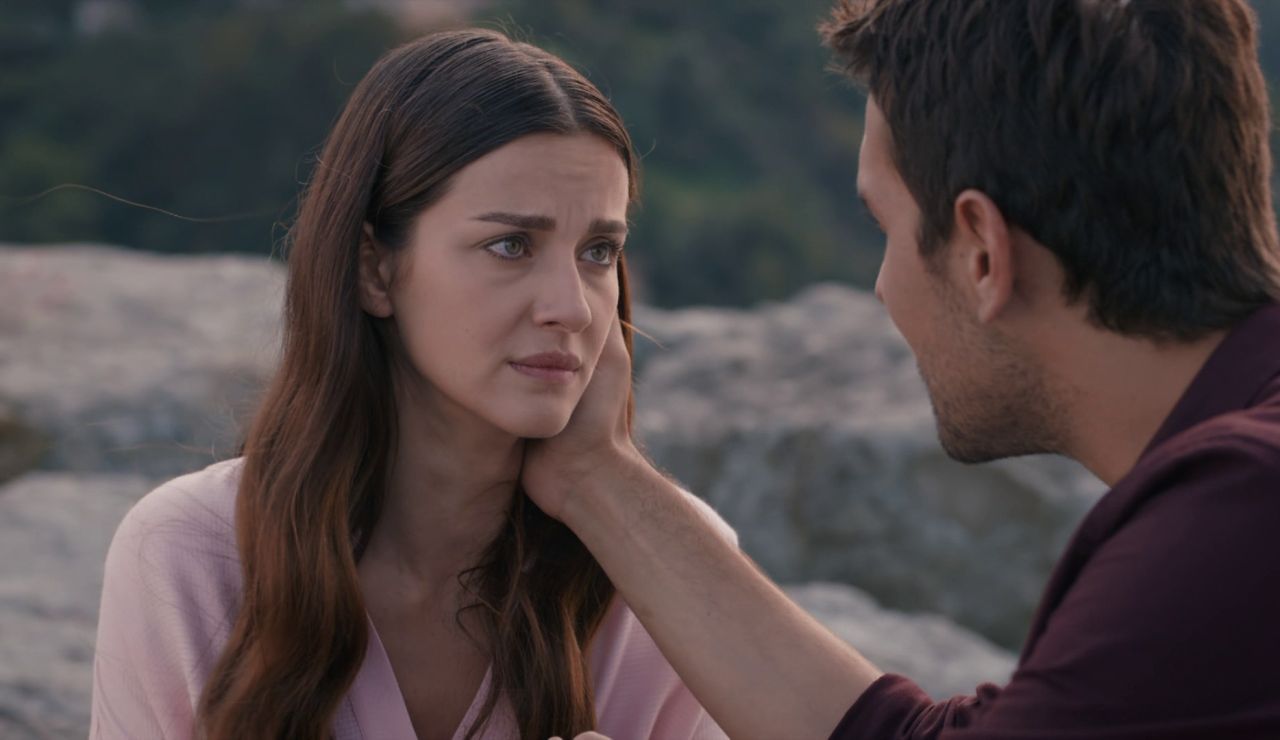 Arzu siente mucho odio por la pequeña Elif