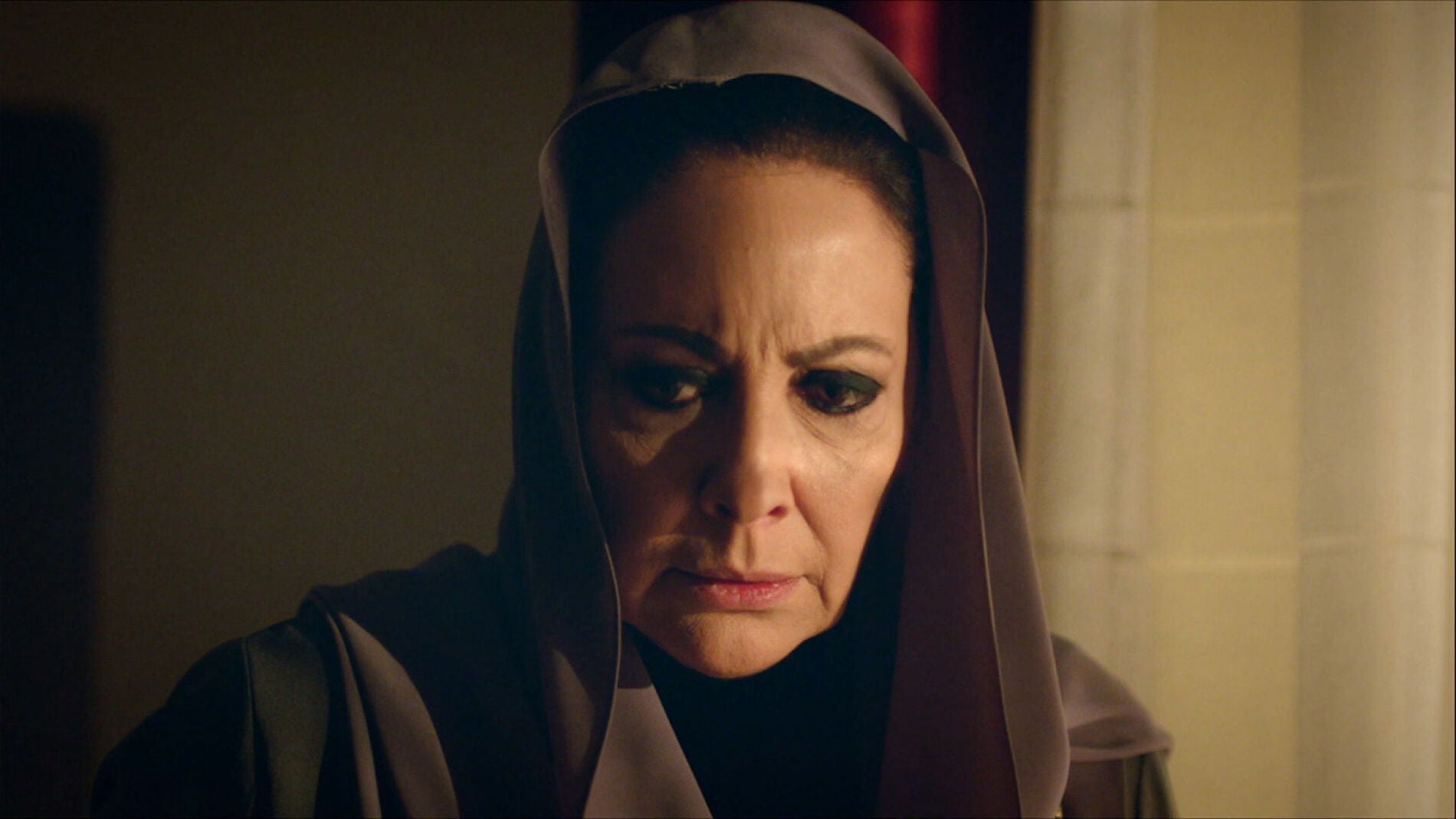 VÍDEO - HERCAI: Azize y Sükran se enfrentan por primera vez