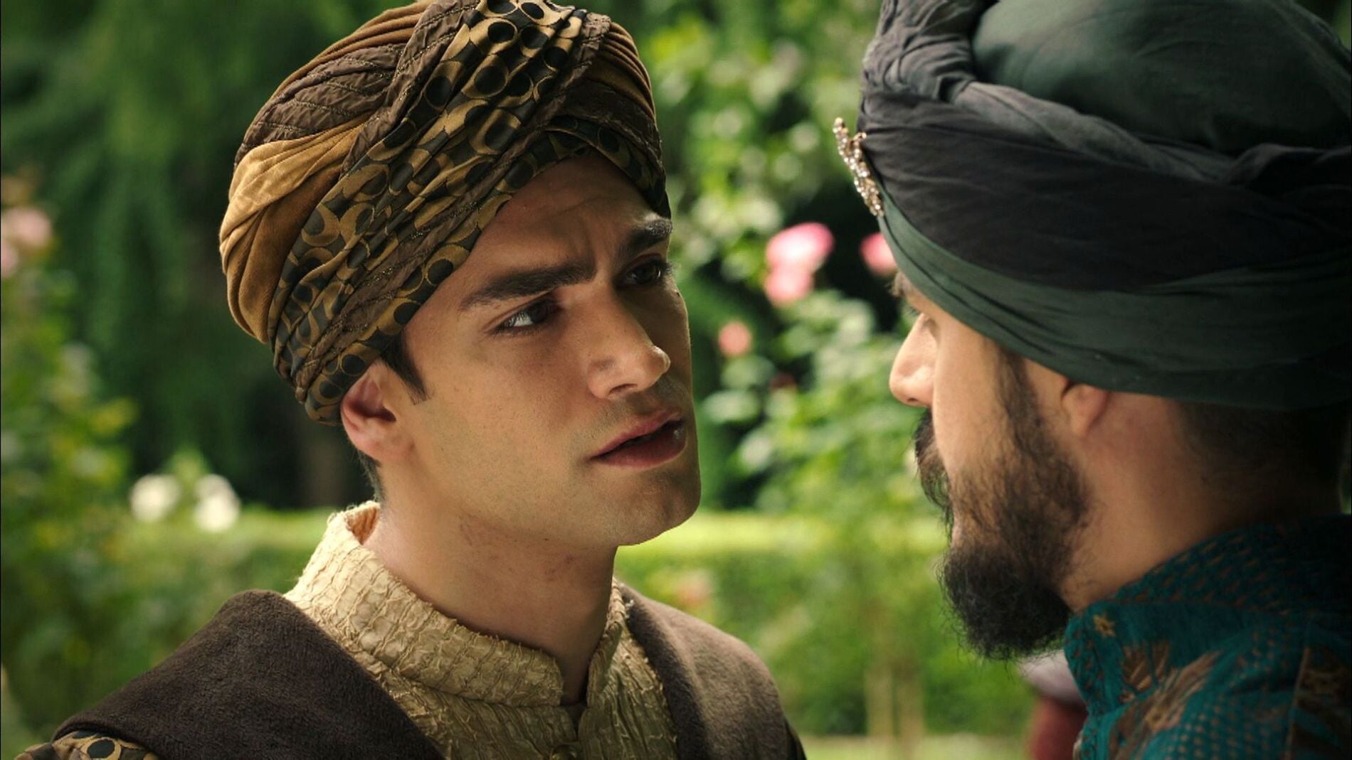 El príncipe Mehmet se sincera con Mustafa y reconoce que tiene celos de él