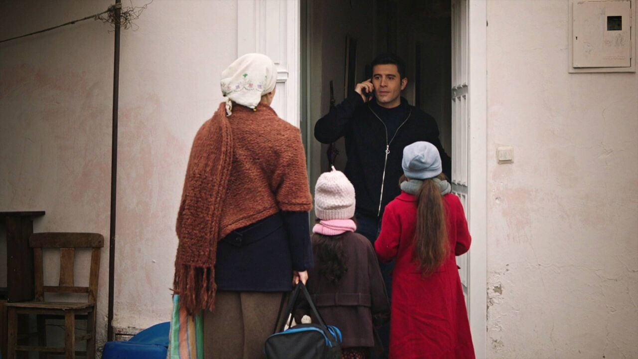 ¡Hayrin está casado! Su mujer y sus dos hijos se presentan por sorpresa ...
