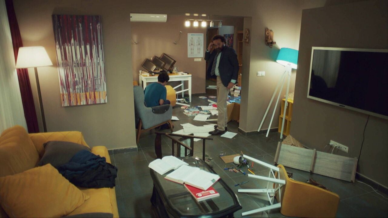 Este es el motivo por el que Alí descarga su furia contra su casa ...