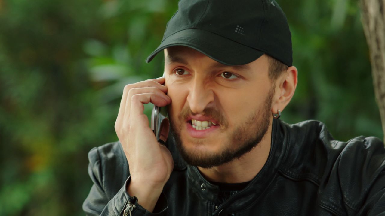 Metin descubre que Nilüfer iba a traicionarle