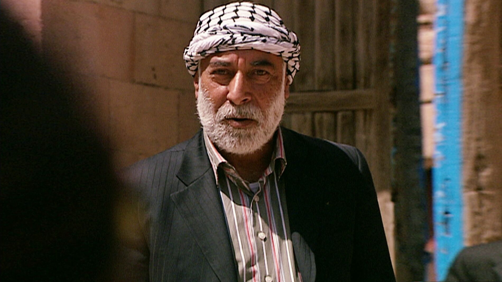 Zinar amenaza a toda la familia de Boran