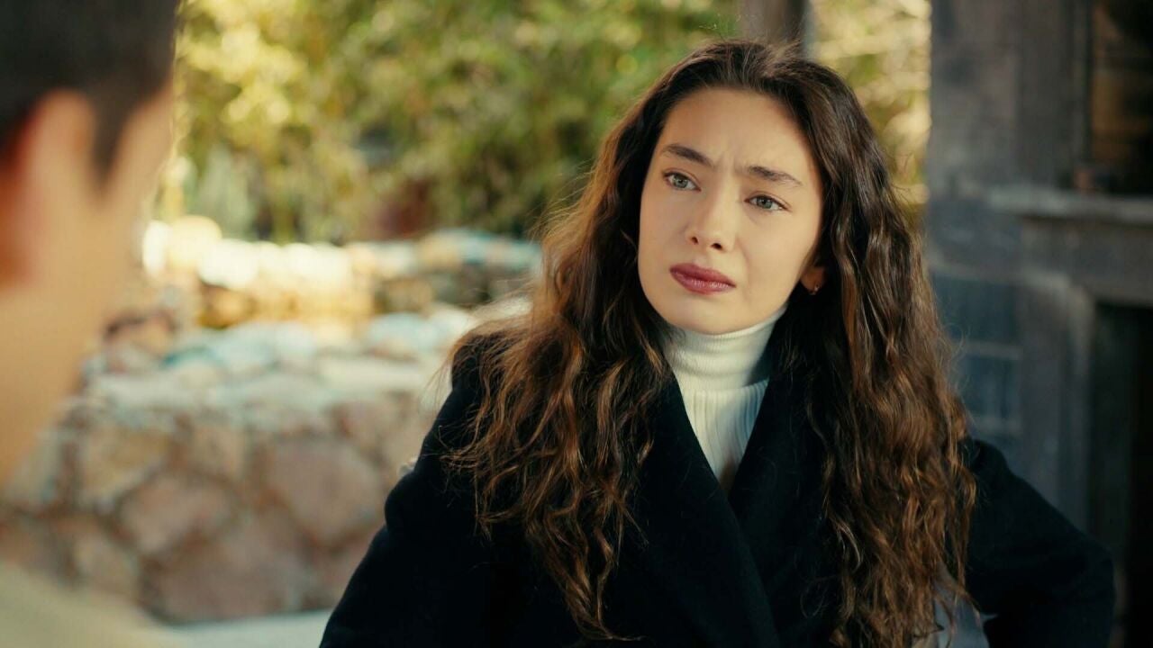 Nare descubre que es la nueva propietaria de la mansión Efeoglu