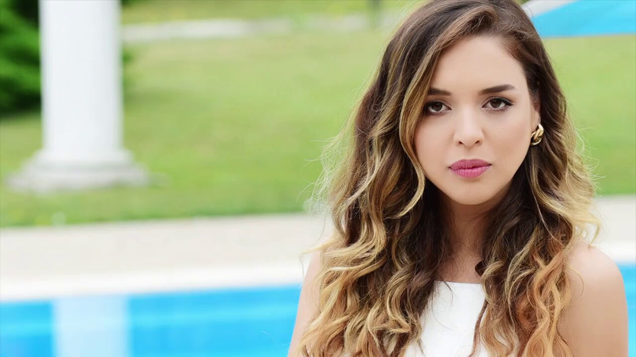 Seda Turkmen, la actriz que interpreta a Tuba en 'Alas rotas'