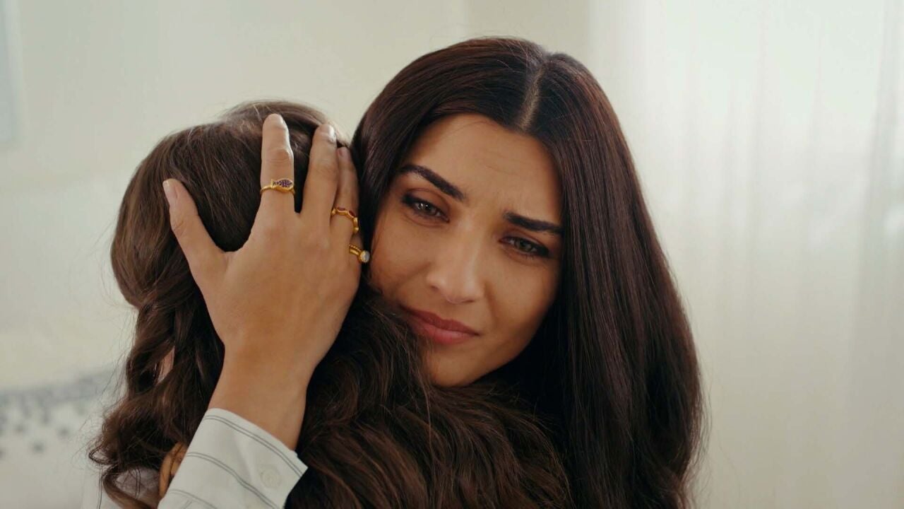 Melek le hace una promesa a Mavi: "Yo puedo quererte como a una mamá"