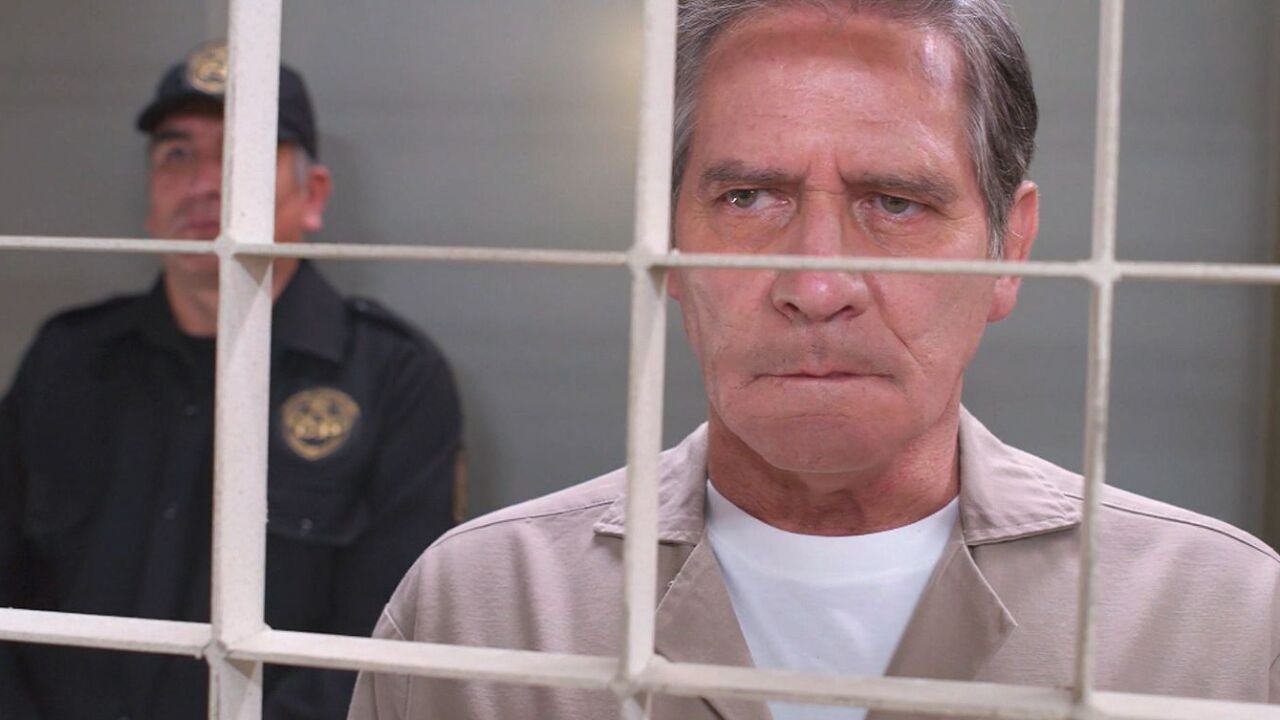 El imperio económico de Lisandro se desmorona al tiempo que Renata se ...