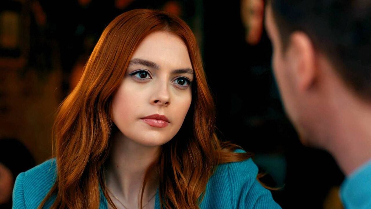 Deren está dispuesta a todo para intentar ayudar a Ipek a pagar la deuda