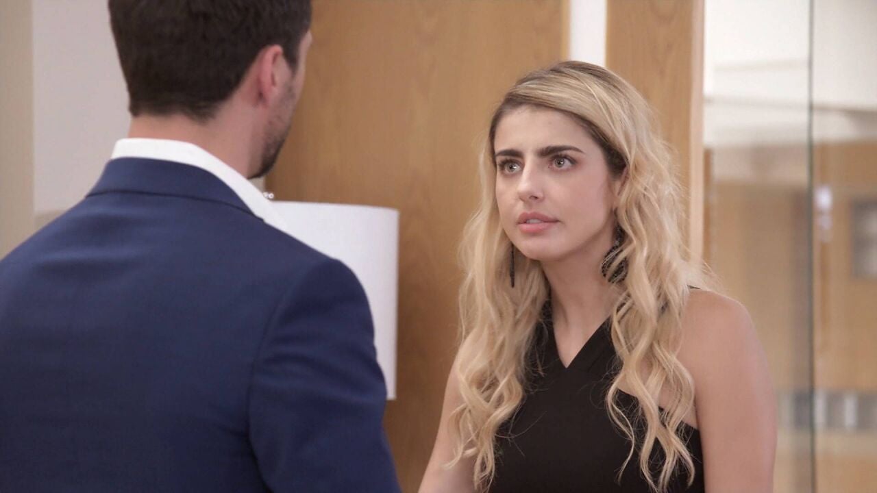 Sara inicia por sorpresa una guerra con Juan por el control de la empresa