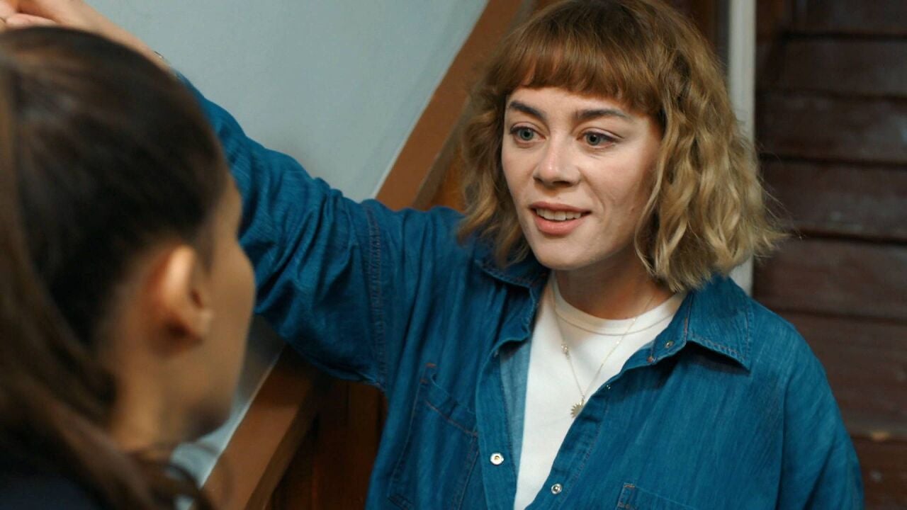 El encuentro accidental con Cemre no es como Rüya esperaba