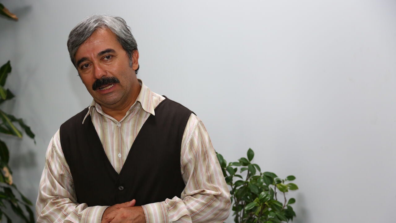 Rashit, padre de Zehra, solo tiene una ambición: ganar dinero a ...