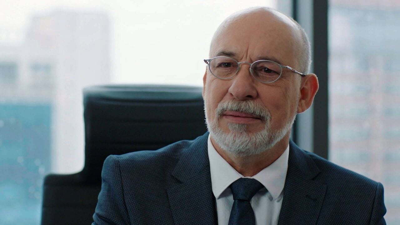 Boran quiere llevar el apellido de su padre Erman y le pide una prueba ...